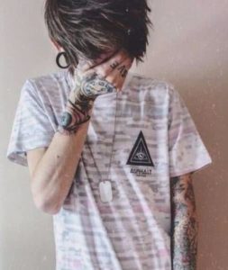 45 Modern Emo Hairstyles for Guys that Want that Edge | MenHairstylist.com