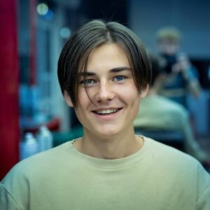 50 Popular Curtain Haircut Ideas for Men in 2024 (with Images)