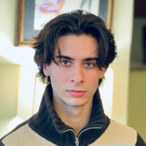 50 Popular Curtain Haircut Ideas for Men in 2024 (with Images)