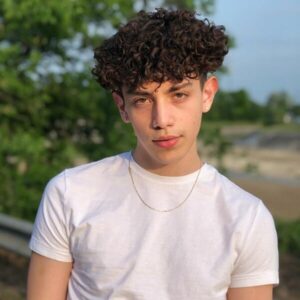 50 Fashionable Light skin Haircut Ideas for Men (with Pictures)